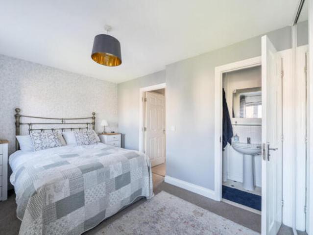 4 bedroom town house for sale in Mazurek Way, Haydon End, Swindon, SN25