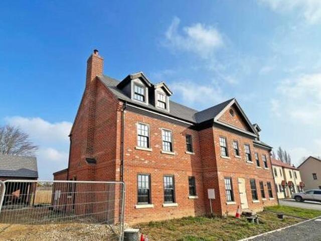 4 Bedroom Town House For Sale In Moulton Chapel