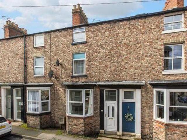 4 Bedroom Town House For Sale In Norton