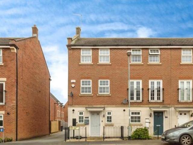 4 Bedroom Town House For Sale In Nottingham, Nottinghamshire