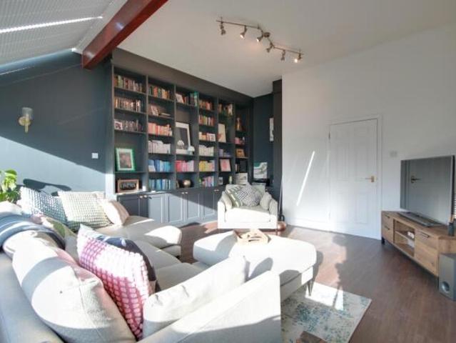 4 bedroom town house for sale in Andes Close, Ocean Village, SO14