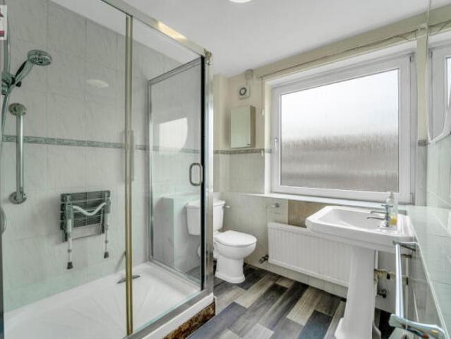 4 bedroom town house for sale in Overton Close, Isleworth, TW7