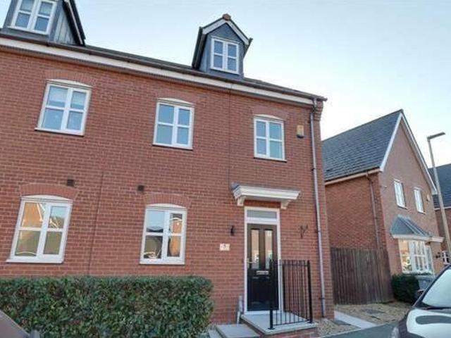 4 bedroom town house for sale in Parklands Drive Weston Crewe CW2