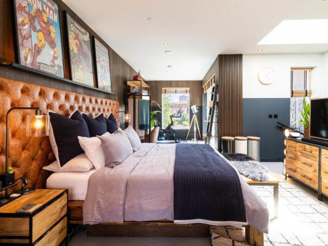 4 bedroom town house for sale in Port Loop, South Loop Square, Edgbaston, B16