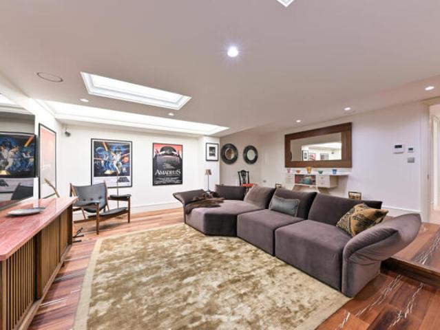 4 bedroom town house for sale in Queen's Elm Square, Chelsea, Surrey, SW3