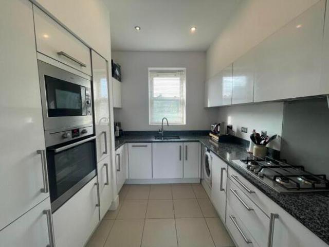 4 bedroom town house for sale in Rowditch Furlong, Milton Keynes, MK14