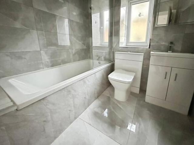 4 bedroom town house for sale in Salisbury Road, Frizinghall, Bradford, BD9