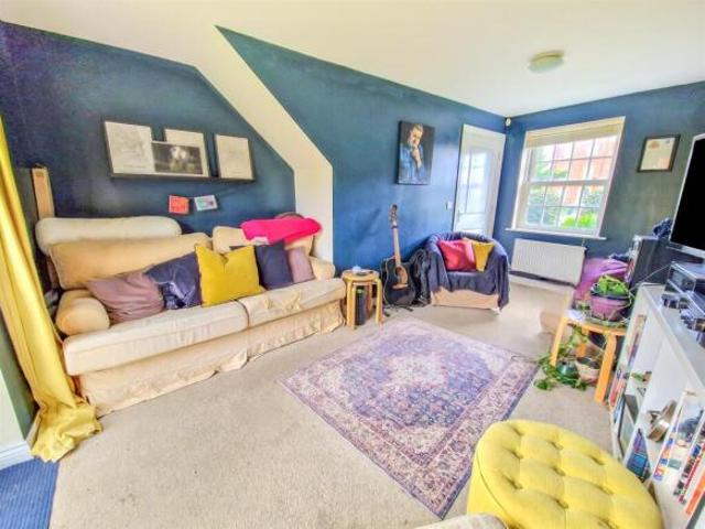 4 bedroom town house for sale in Saxon Way, Great Denham, Bedford, MK40