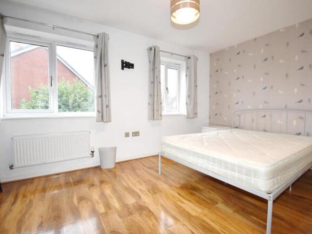 4 bedroom town house for sale in Shropshire Drive, Coventry, CV3