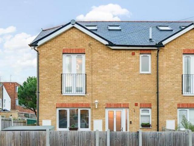 4 Bedroom Town House For Sale In South Woodford, London