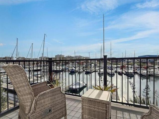4 bedroom town house for sale in St. Lawrence Mews, Eastbourne, BN23