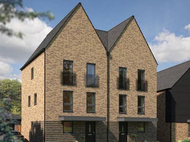 4 bedroom town house for sale in Station Road Longstanton CB24 CB24