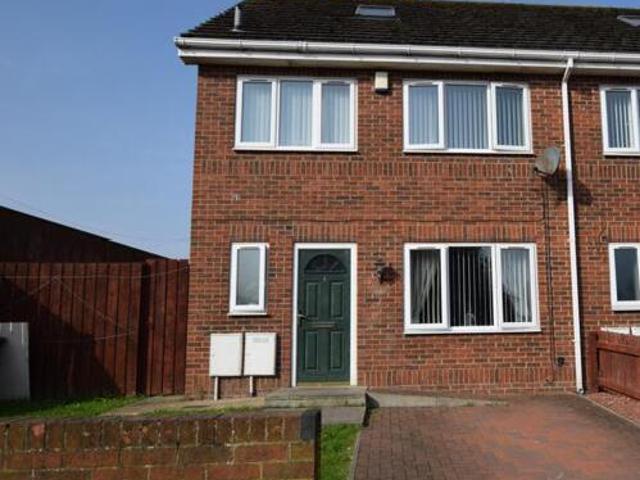 4 Bedroom Town House For Sale In Sunderland, Tyne And Wear