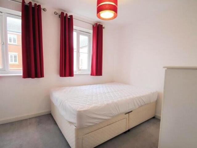 4 bedroom town house for rent in Turner Drive, Botley, OX2