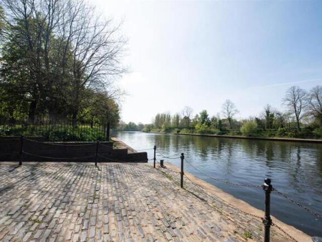 4 bedroom town house for rent in William Court, YO10