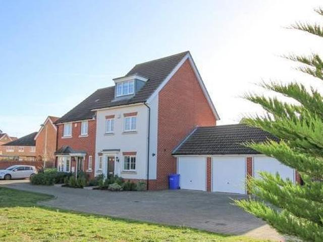 4 bedroom town house for rent in Yarrow Walk Larks Reach IP28