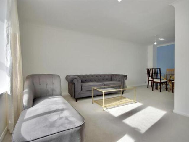 4 bedroom town house for rent in Armory Lane, Portsmouth, PO1
