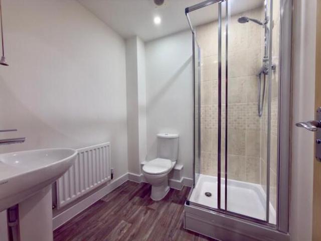 4 bedroom town house for rent in Bevington Court, Diglis, WR5