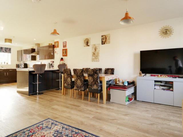 4 bedroom town house for rent in Birchwood Road, NORWICH, NR6