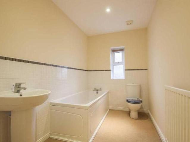 4 bedroom town house for rent in Colossus Way, Bletchley, MK3