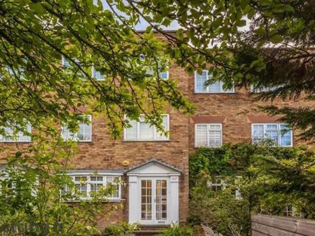 4 Bedroom Town House For Rent In Crown Lane, London