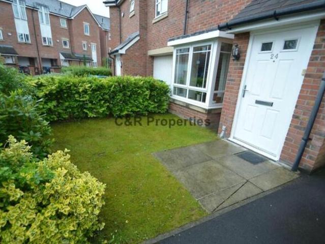 4 bedroom town house for rent in Drayton Street, Hulme, Manchester. M15 5LL, M15