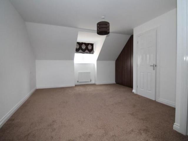 4 bedroom town house for rent in *FOUR BEDROOM HOUSE*OXLEY PARK, Milton Keynes, Buckinghamshire, MK4