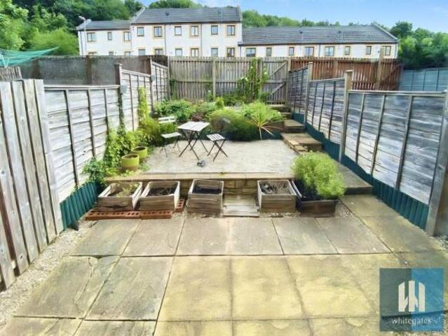 4 bedroom town house for rent in Greenlea Court, Dalton, Huddersfield, HD5