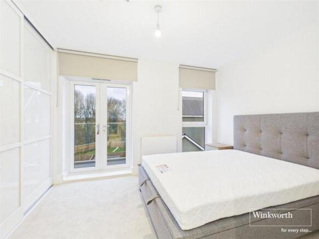 4 bedroom town house for rent in Lanesborough Street, Reading, Berkshire, RG2