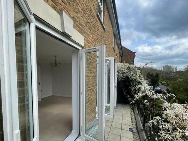 4 Bedroom Town House For Rent In London