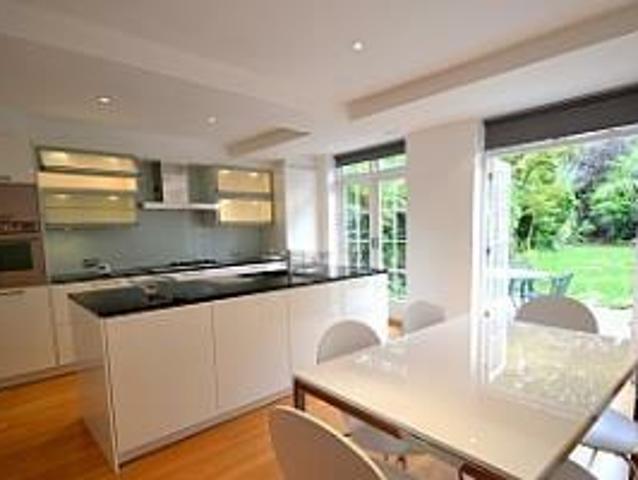 4 Bedroom Town House For Rent In London