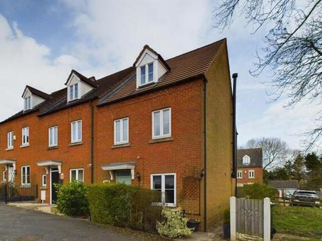 4 Bedroom Town House For Rent In Marehay