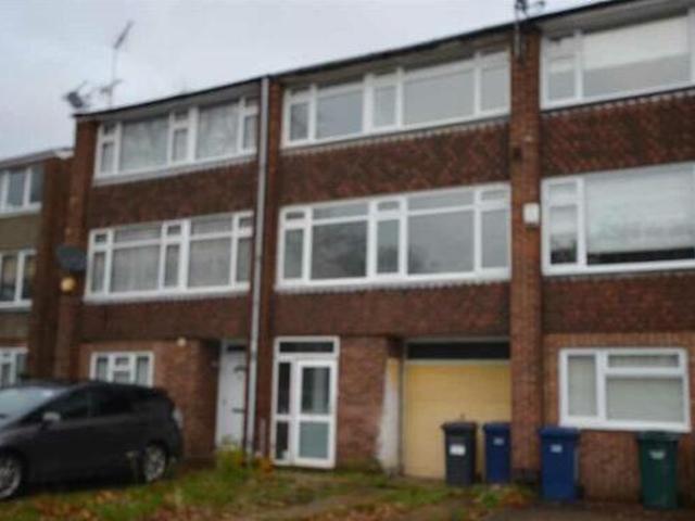 4 Bedroom Town House For Rent In New Barnet