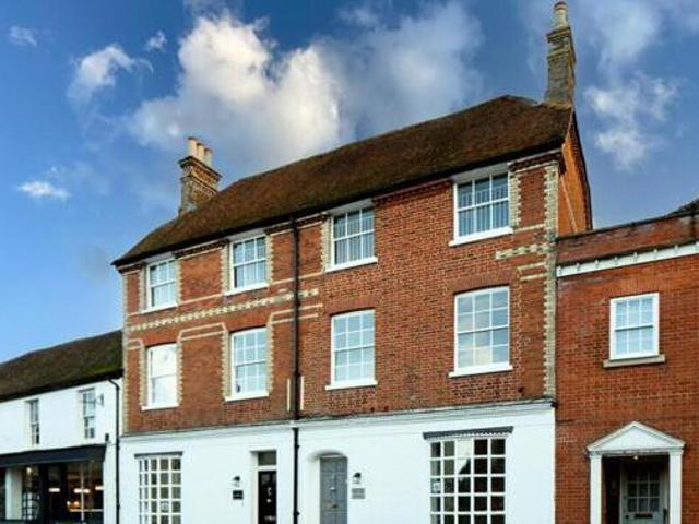 4 Bedroom Town House For Rent In Odiham, Hook