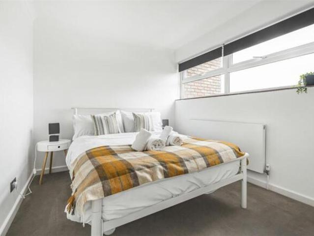 4 bedroom town house for rent in St. Marks Court, Cambridge, CB3