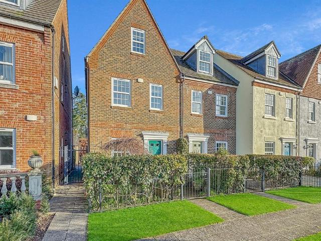 4 bedroom townhouse for sale