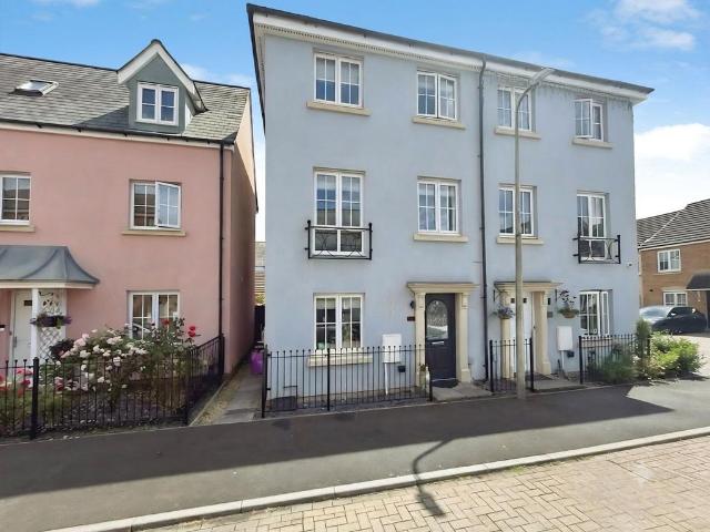4 bedroom townhouse for sale