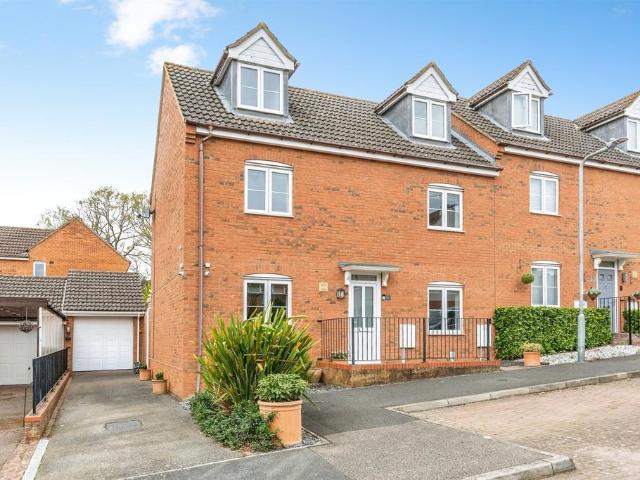 4 bedroom townhouse for sale