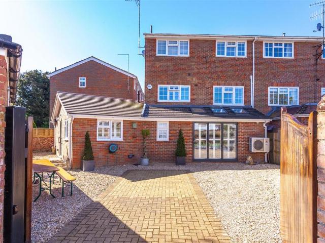4 bedroom townhouse for sale