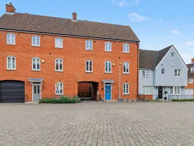 4 bedroom townhouse for sale
