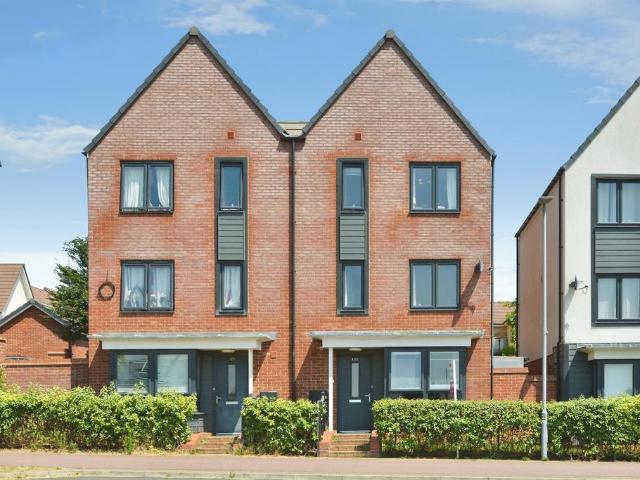 4 bedroom townhouse for sale