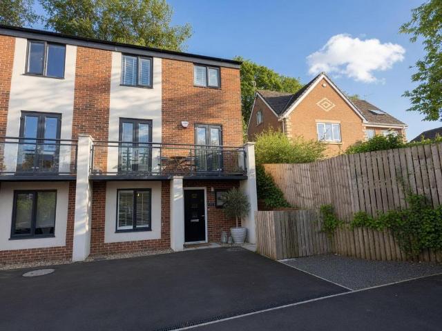4 bedroom townhouse for sale