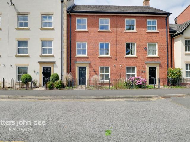 4 bedroom townhouse for sale