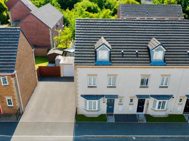 4 bedroom townhouse for sale