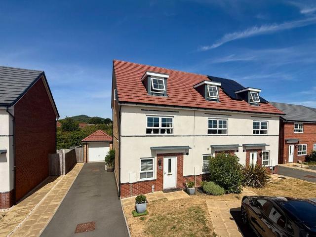 4 bedroom townhouse for sale