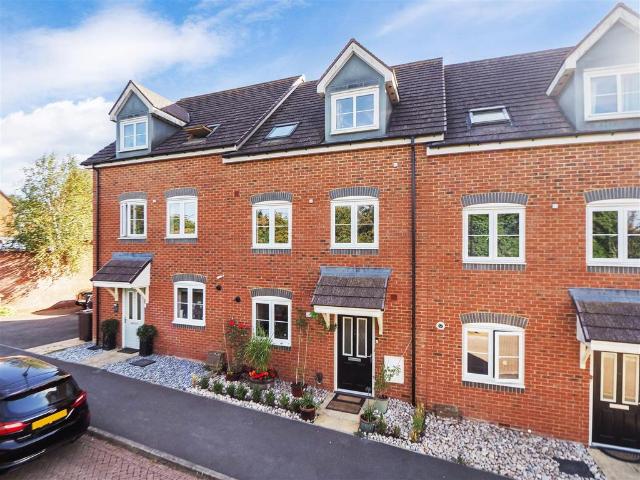 4 bedroom townhouse for sale