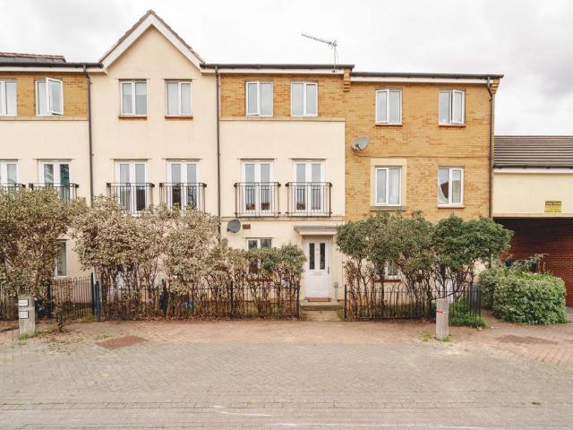 4 bedroom townhouse for sale