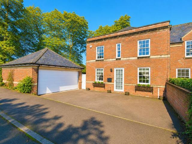 4 bedroom townhouse for sale