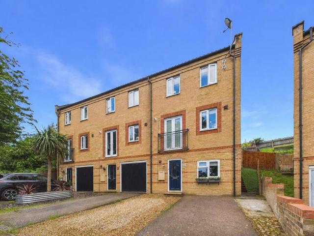 4 bedroom townhouse for sale