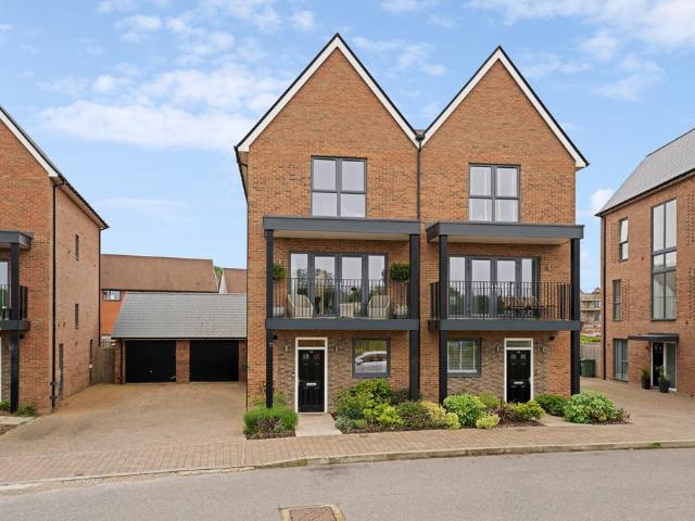 4 bedroom townhouse for sale